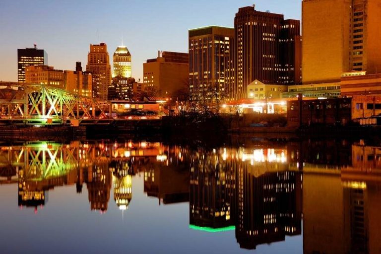 Newark Airport Shuttle & Private Car Service | GO Airport Shuttle